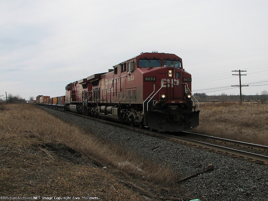 CP 8633 east approaching Trenton